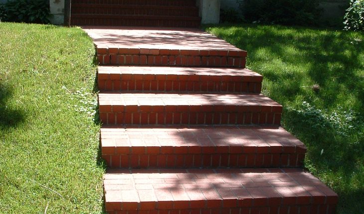 How to Build Brick Steps | DIY and Repair Guides